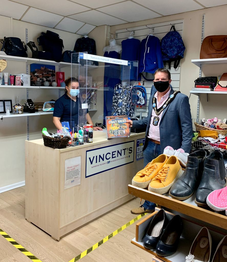 Lord Mayor visits Vincents to celebrate Second Hand September - Society ...